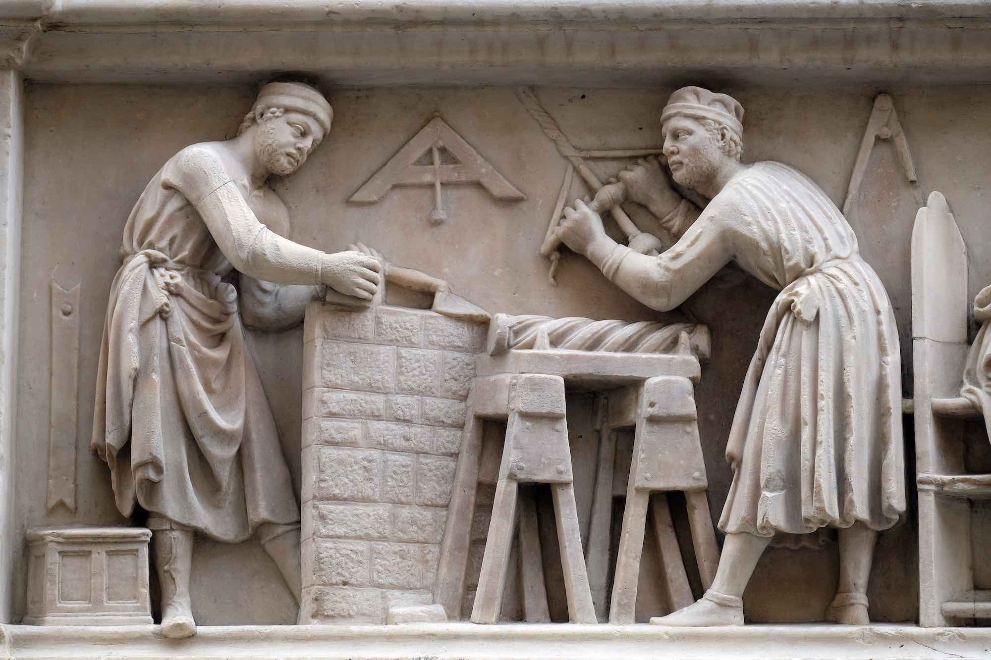 Le antiche corporazioni di Lucca e le sue insegne | Oltre Lo Schermo